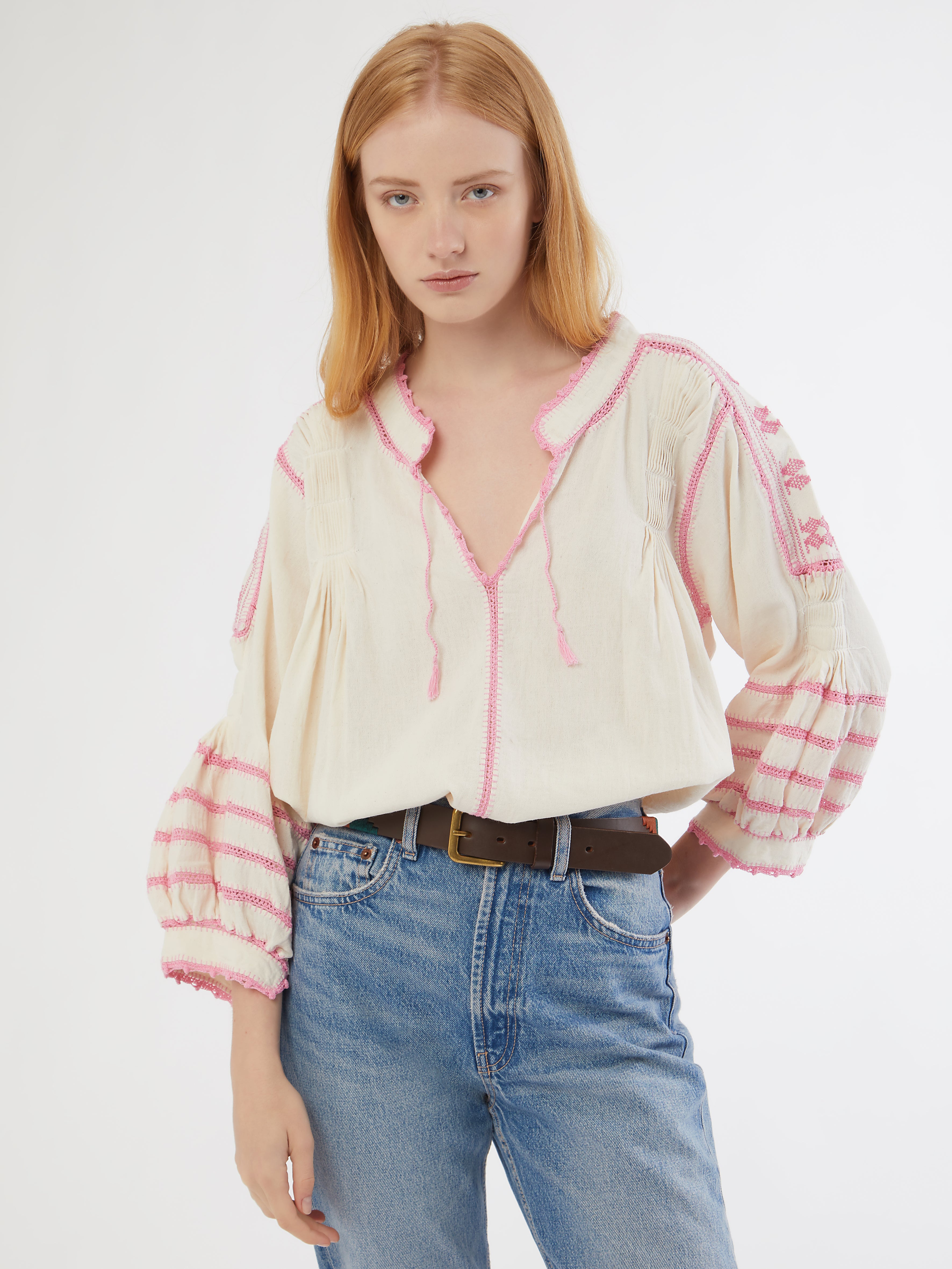 Folkloore Every hundred steps the world changes