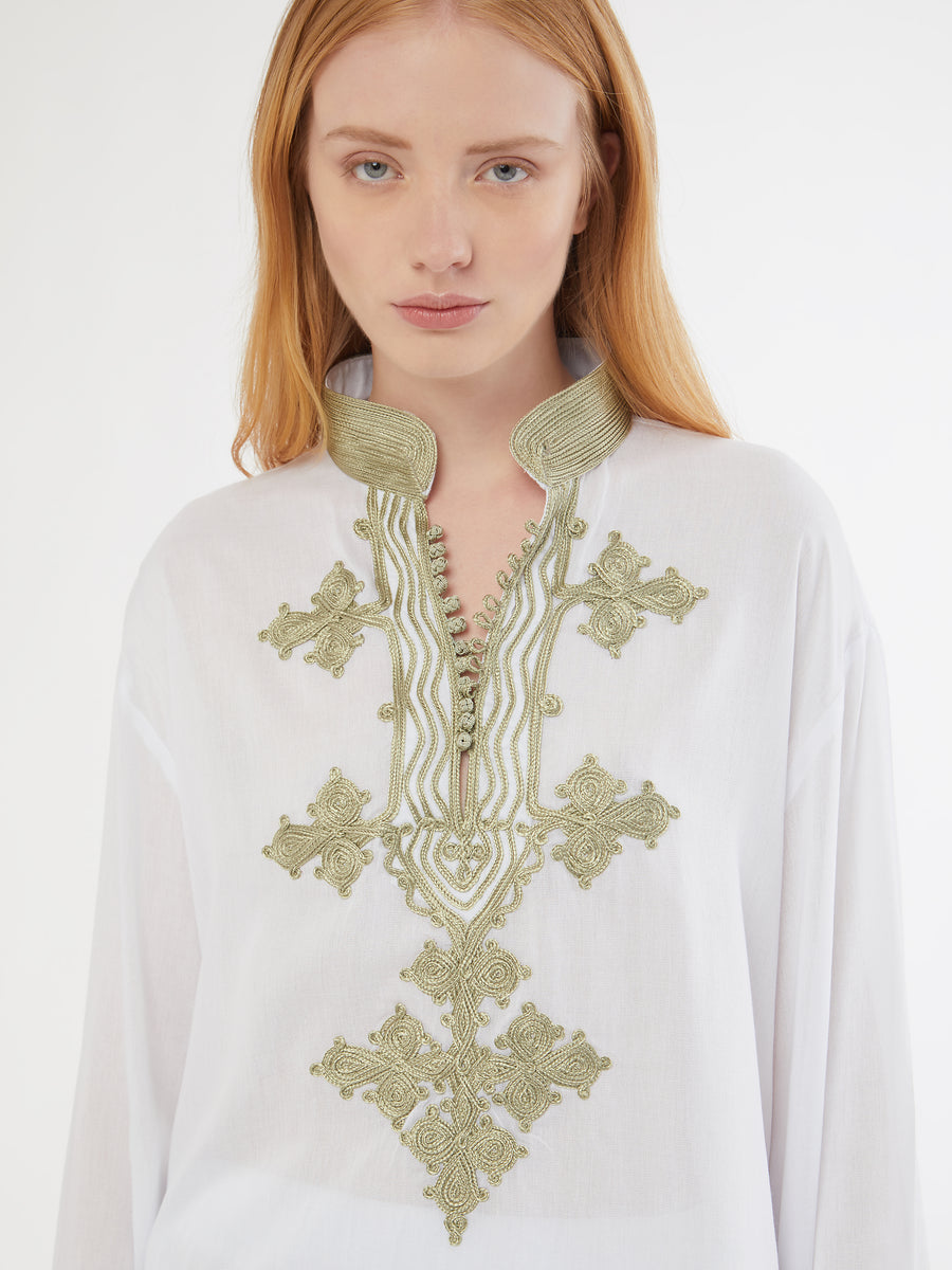 Folkloore Every hundred steps the world changes