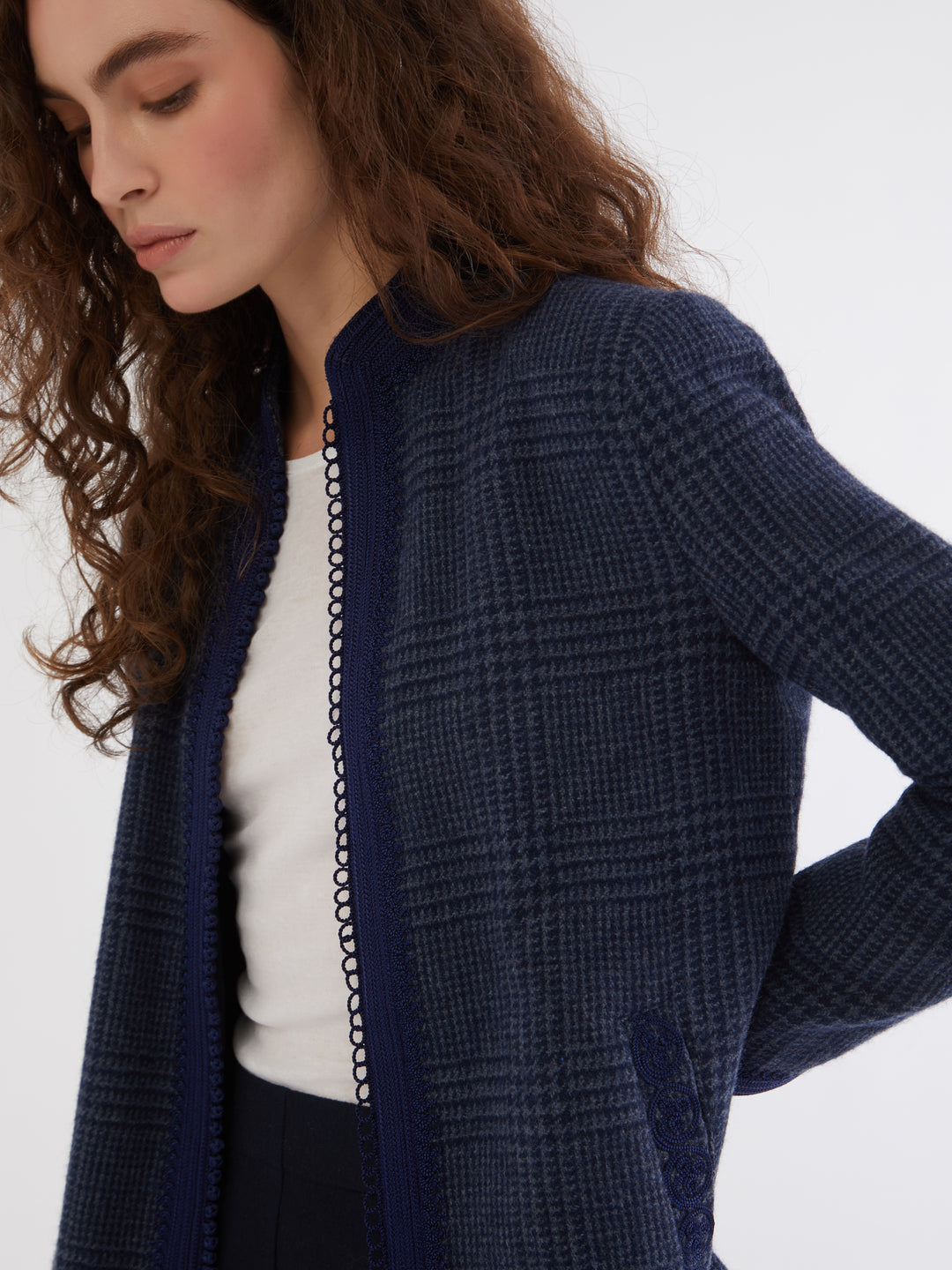 Folkloore Every hundred steps the world changes