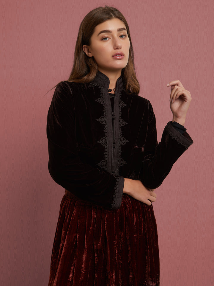 Folkloore Every hundred steps the world changes