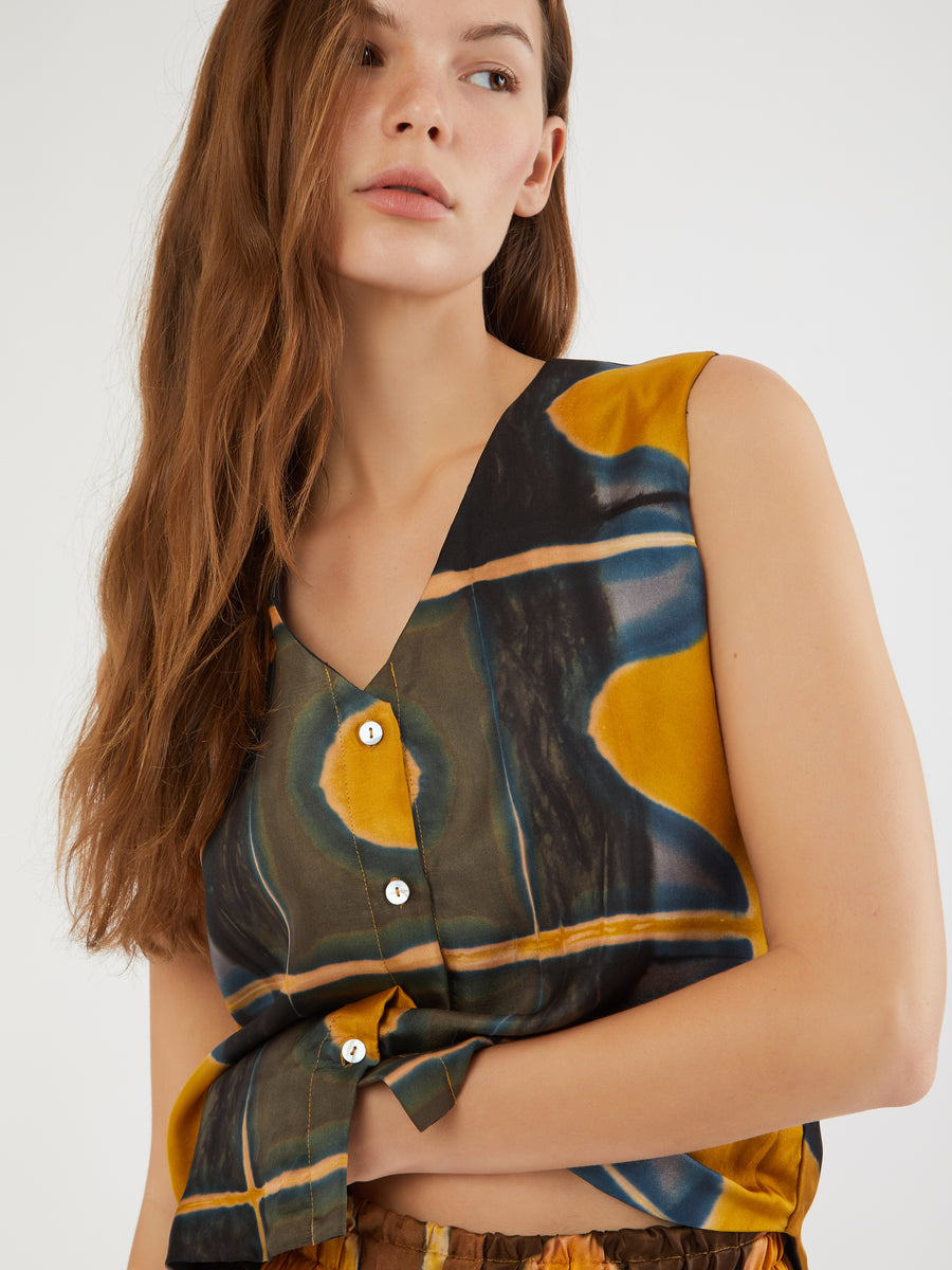 Clothing | Handmade clothing from local artisans | Folkloore