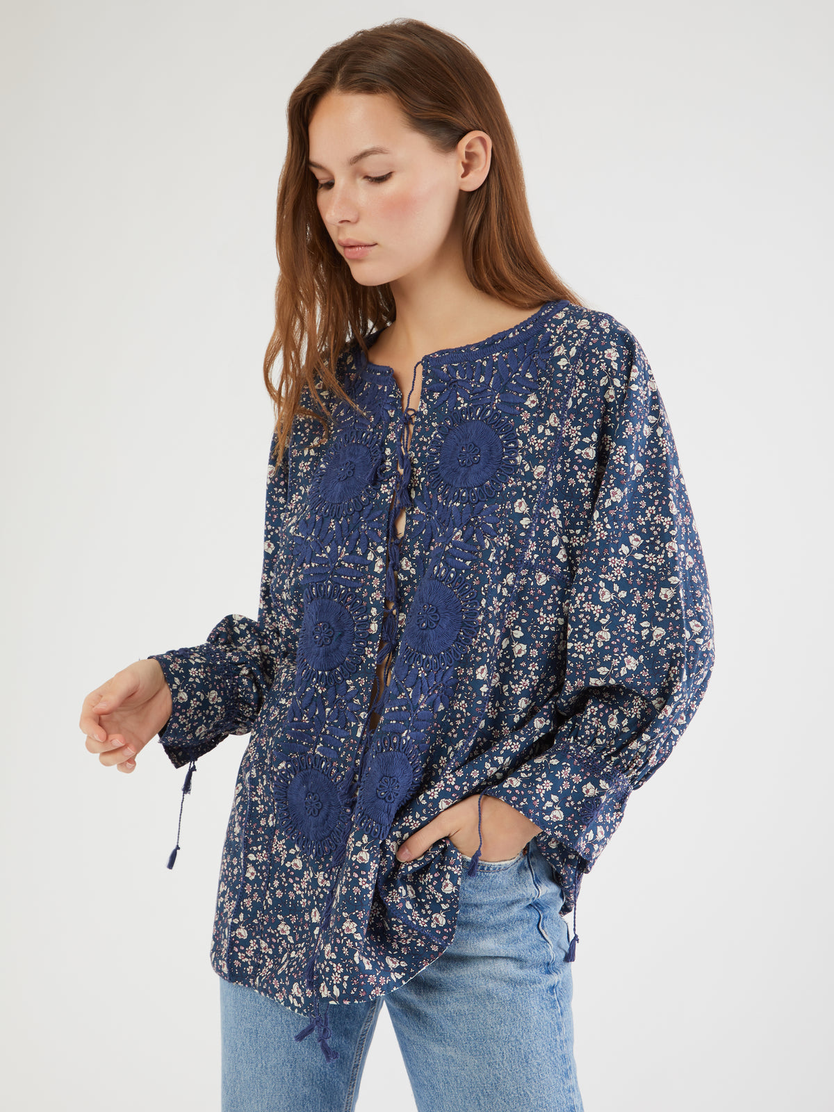 Folkloore Every hundred steps the world changes